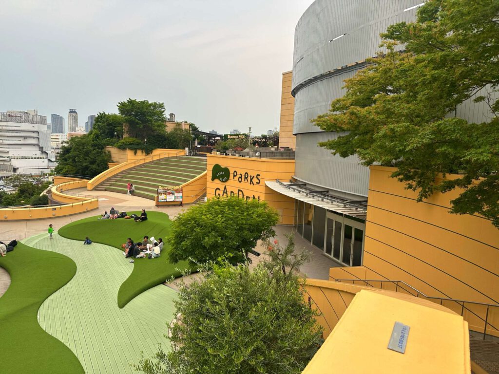 Namba-Parks: Ein Park auf einem Hochhaus - Colorfulcities.de
